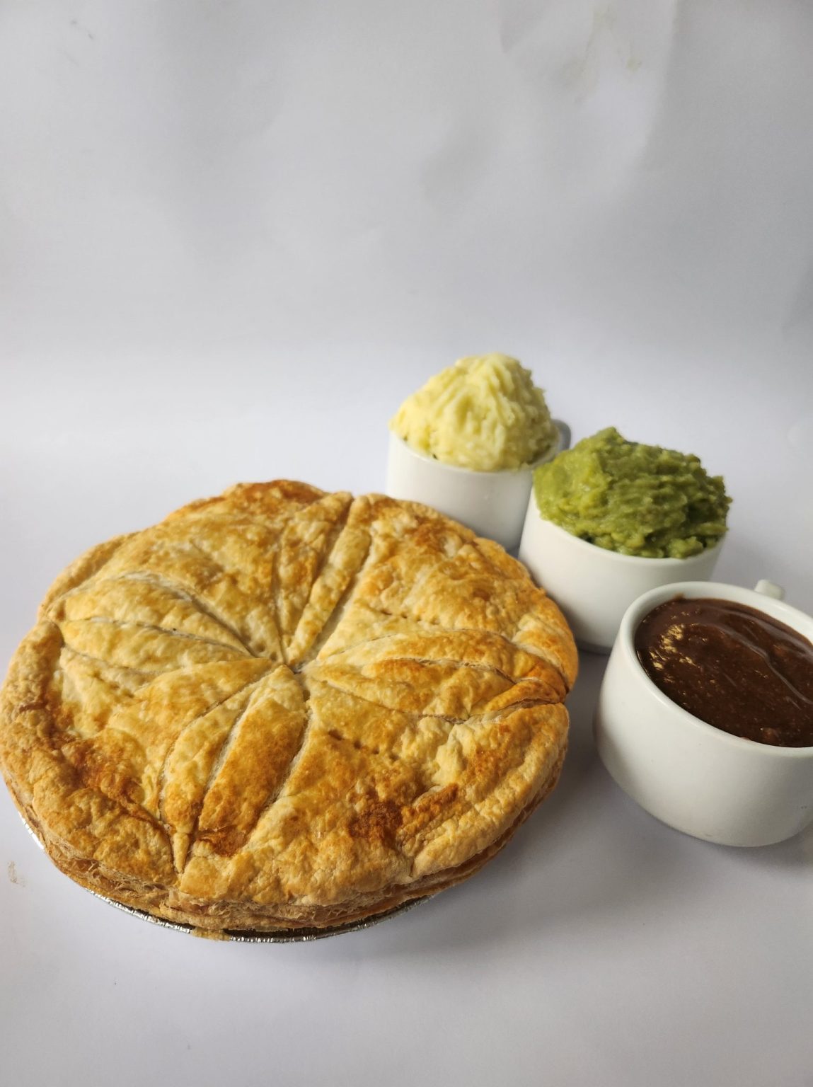 FAMILY MEAT PIES MUSHY PEAS POTATO AND GRAVY | Syd's Pies